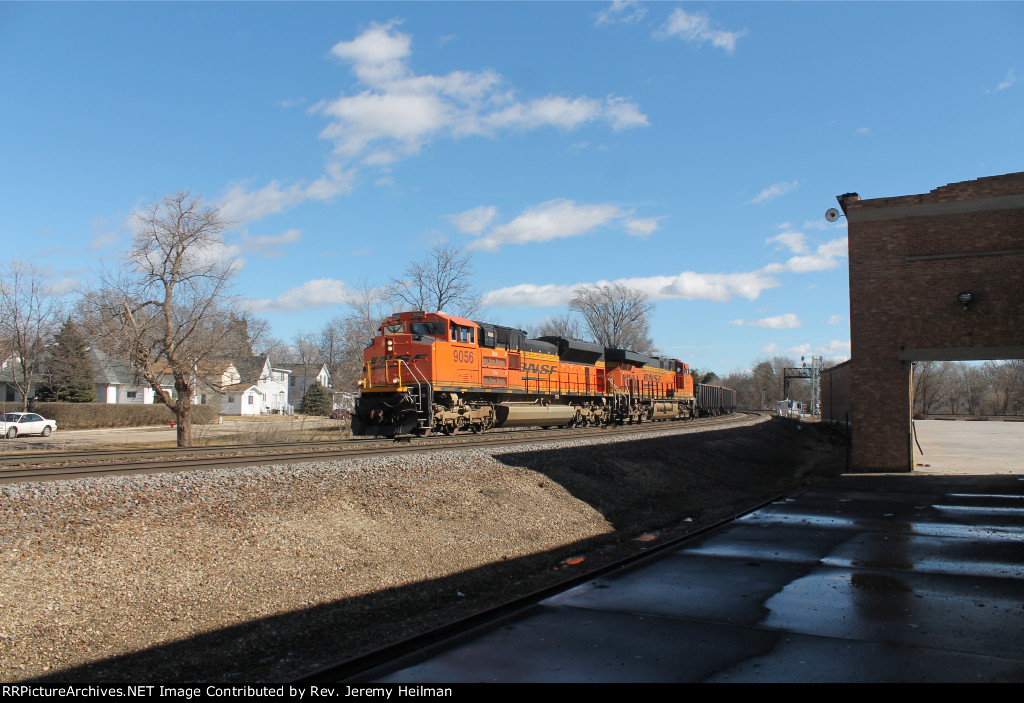 BNSF 9056 & 8344 (3)